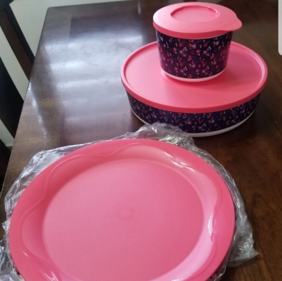 Tupperware | Dining | Tupperware Flowers Set | Poshmark
